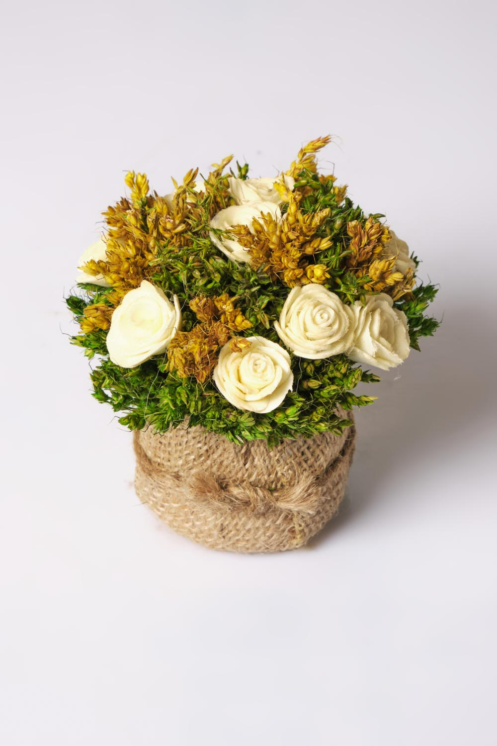 Odel Cream Roses on Jute Base Flower Arrangement 12x10cmD | Odel.lk