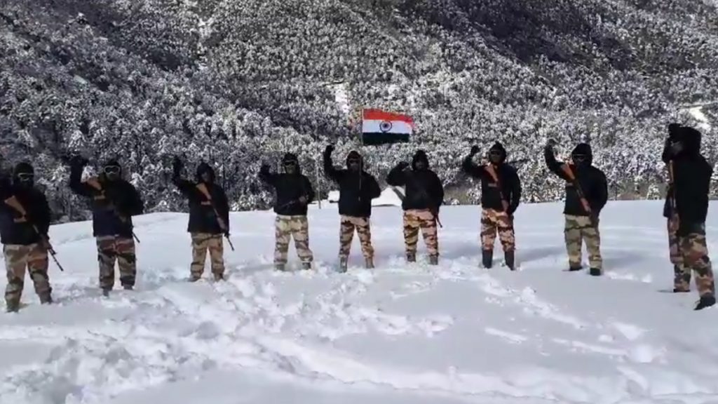 IDBP Jawan Celebrate Republic Day: உறையவைக்கும் கடும் குளிரில், பாரத் ...