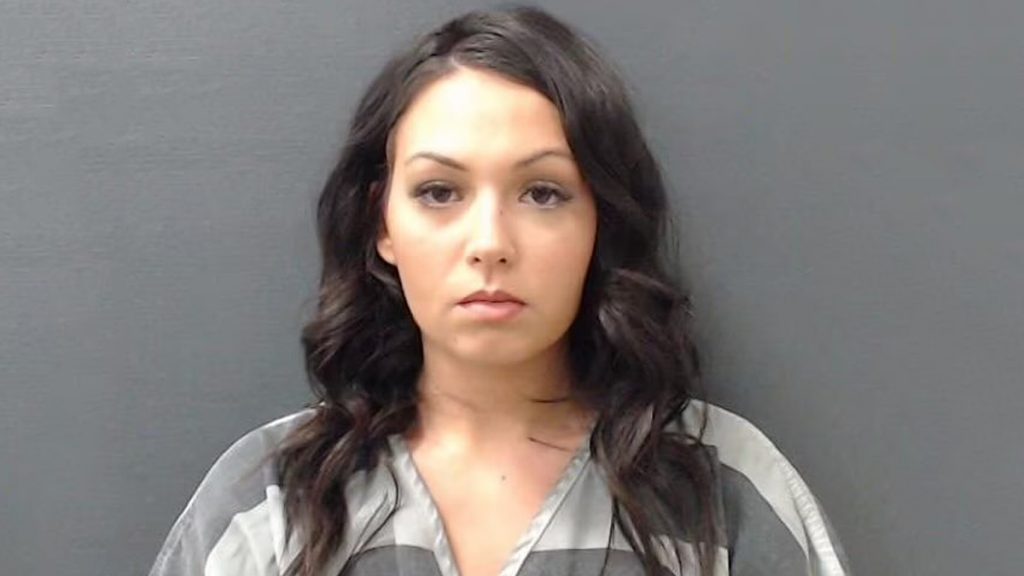 Math Teacher Relationship With Student: 16 வயது மாணவனை கணக்கு பண்ணிய ...